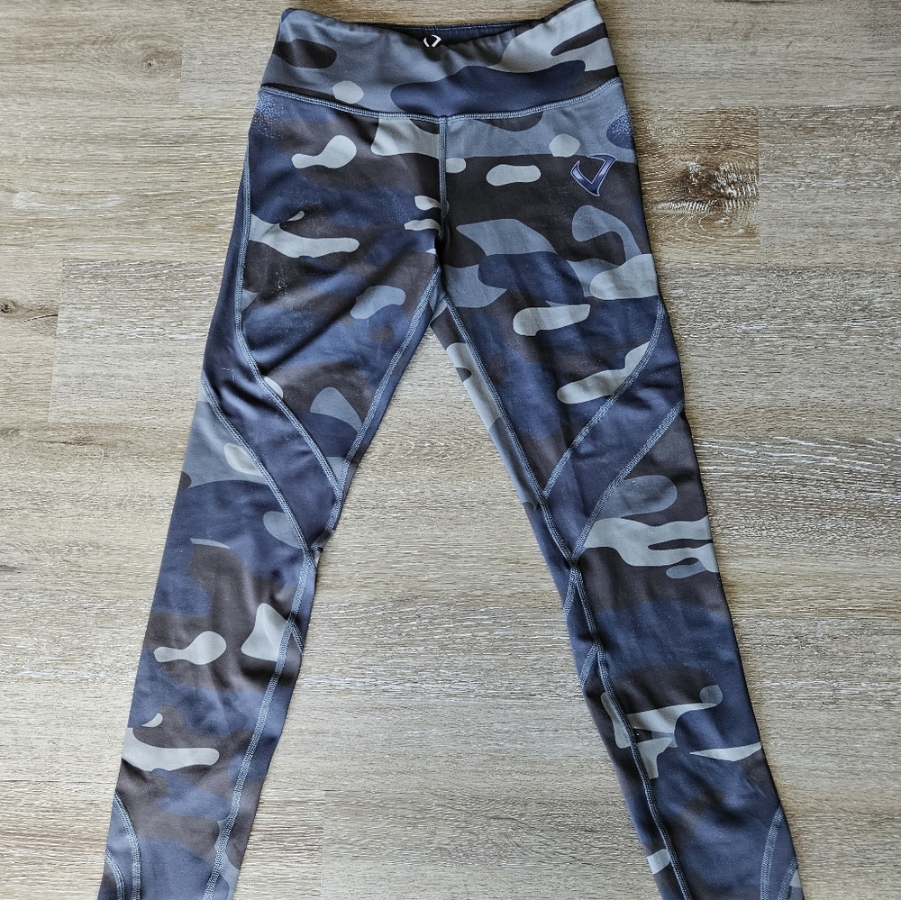 Violate The Dress Code Camo Leggings - Gem